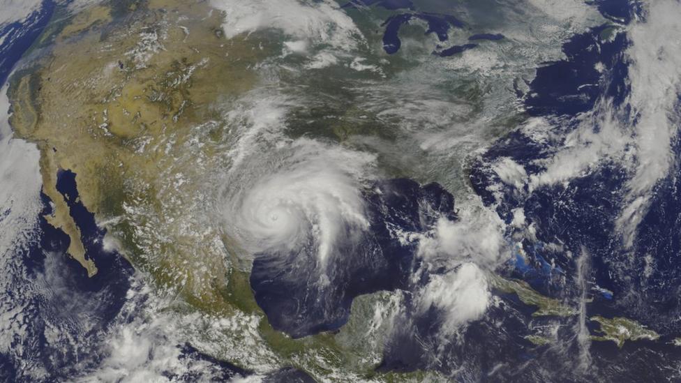 Amazing pictures: What does Earth look like from space? - BBC Newsround