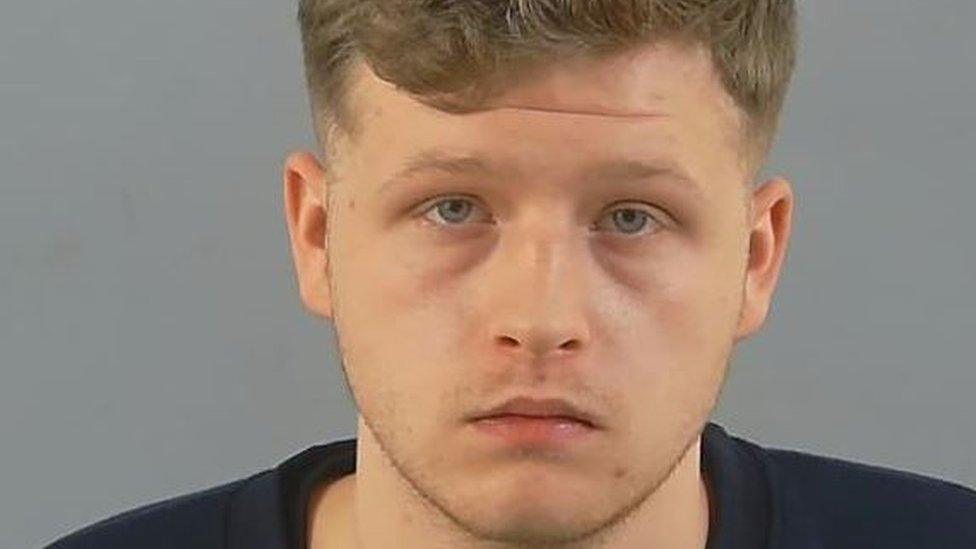 Eastleigh samurai sword attack: Teen gets nine-year sentence - BBC News