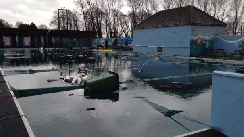 Lido vandalism in Lydney branded 'appalling' - BBC News