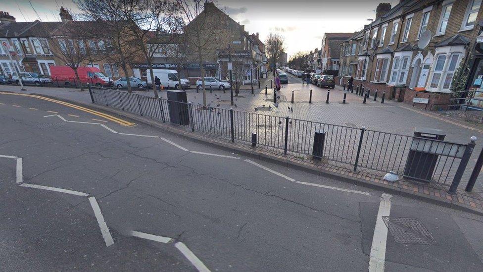 Newham stab murder: Suspect arrested - BBC News