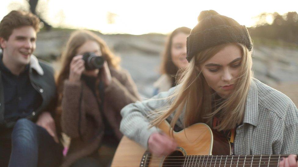 NI Assembly election: West Belfast teenagers talk election - BBC News