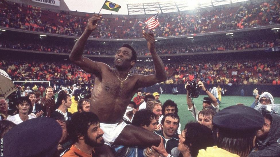 Pele: Brazil legend's extraordinary career in pictures - BBC Sport