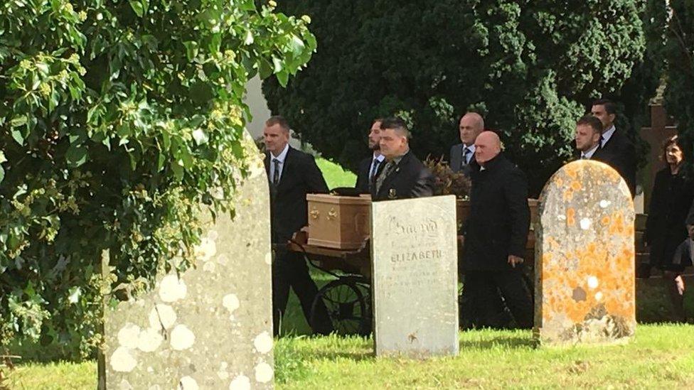 Johnny Kingdom's funeral held in Devon - BBC News