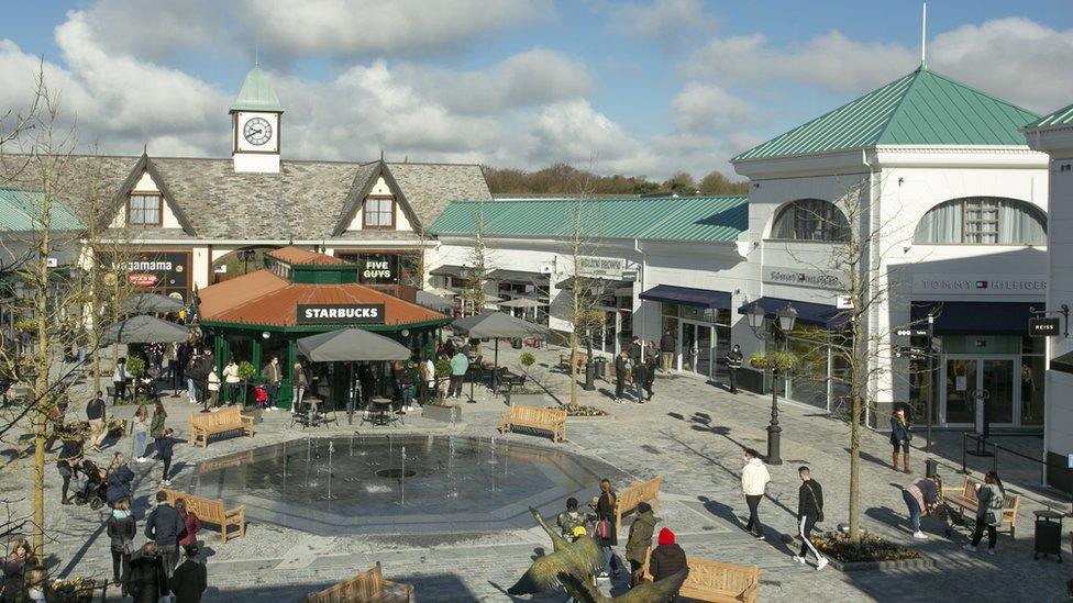 Cannock multi-storey car park approved to meet shopper demand - BBC News
