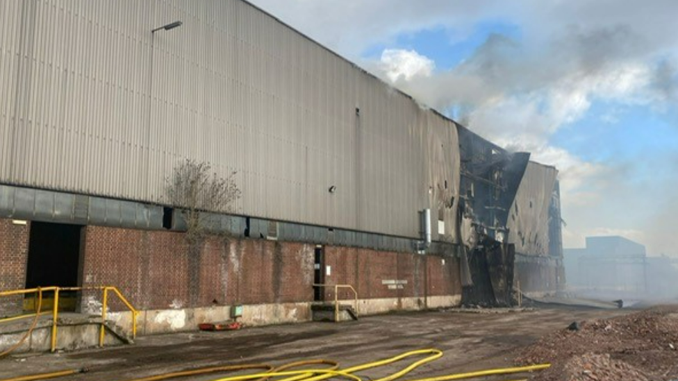 Crews tackle large fire on Telford industrial estate - BBC News