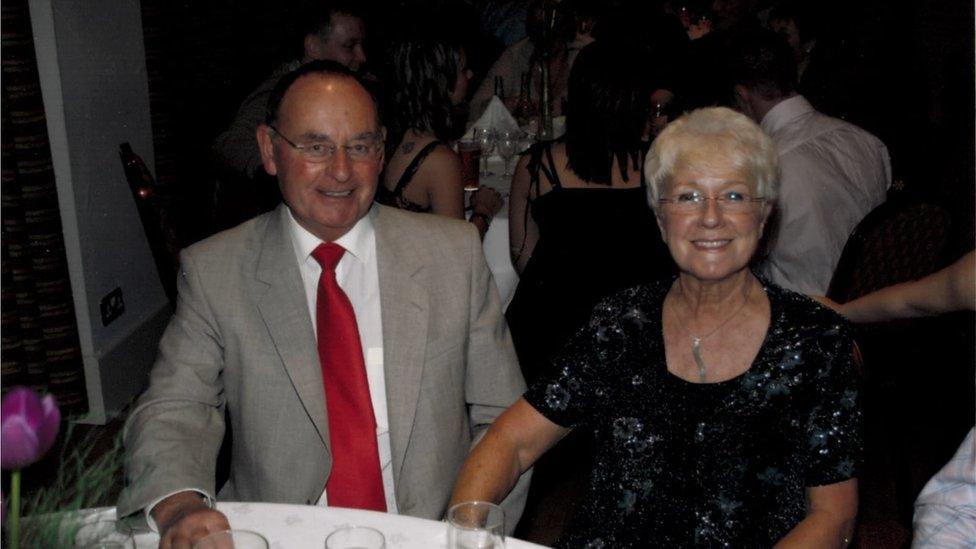 Macclesfield grandad, 84, survives Covid-19 and heart failure - BBC News