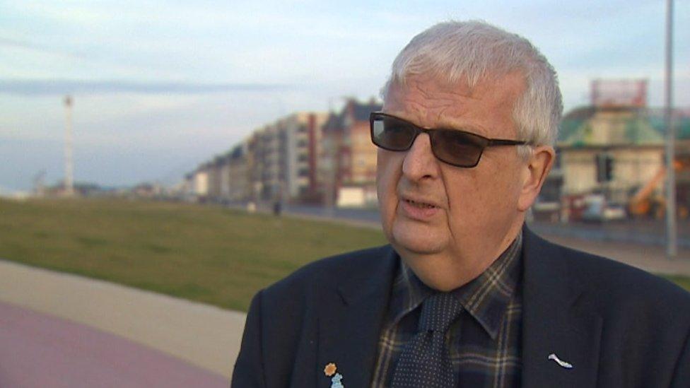 Plaid Cymru yn gwrthod swyddi yng nghabinet Sir Ddinbych - BBC Cymru Fyw