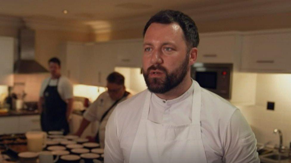 Midlands celebrity chefs team up to cook fundraising meal - BBC News