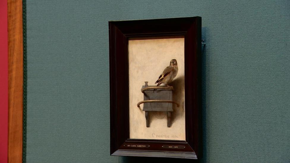 Goldfinch masterpiece arrives in Scotland - BBC News