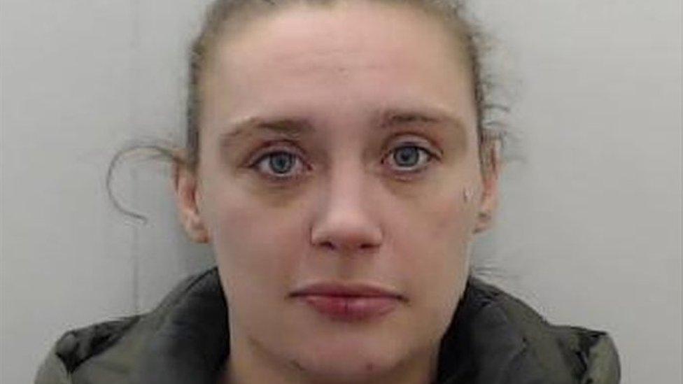 Two jailed for 'burning tent' homeless man's murder - BBC News