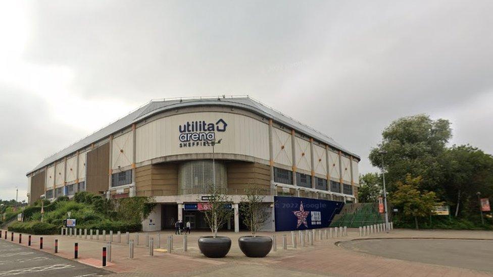 Sheffield: New arena operators plans to improve queueing times - BBC News