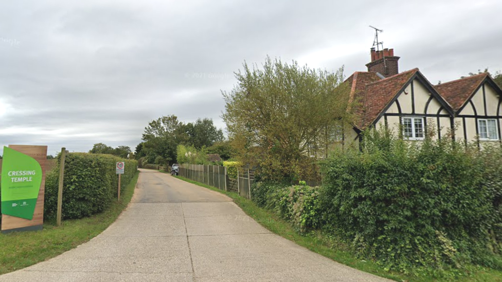Cressing: Driver was 'showing off' when crash killed passenger - BBC News