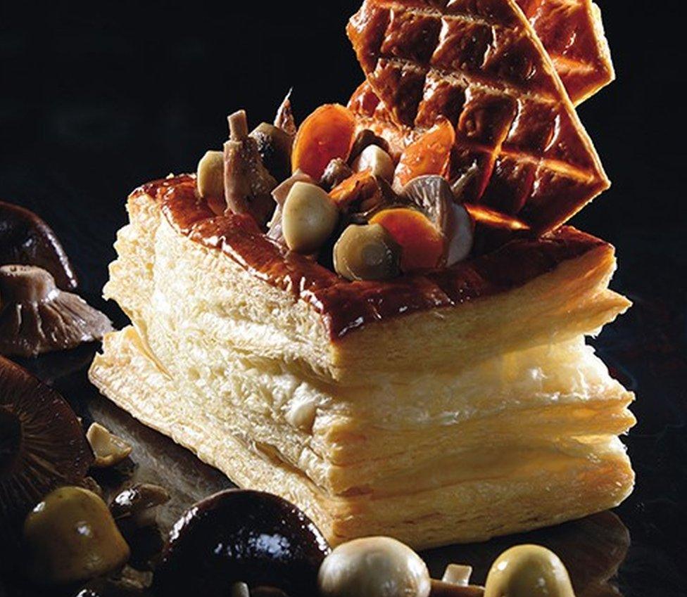 Benoit Violier: Tributes pour in for 'world's best chef' - BBC News