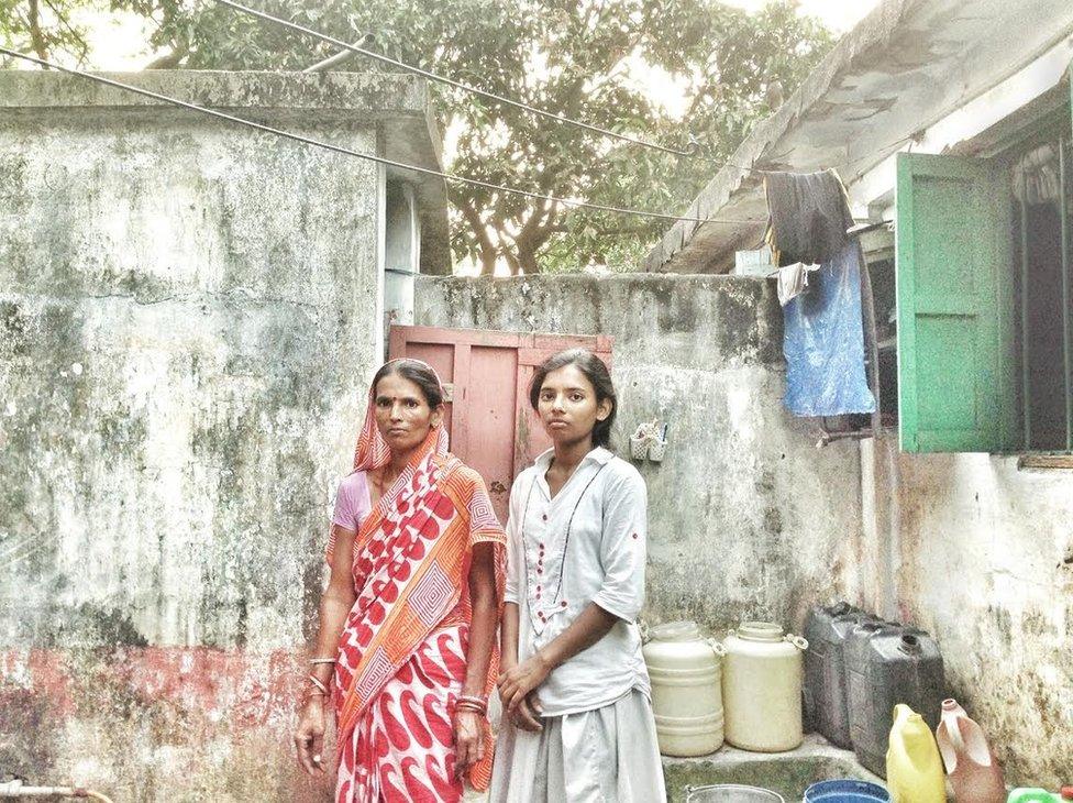 Why makers of iconic Ambassador car have lost faith in India - BBC News