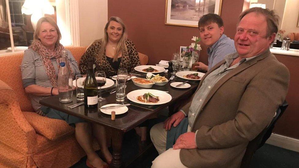 Worcester man trapped in flood thanks family for rescue - BBC News