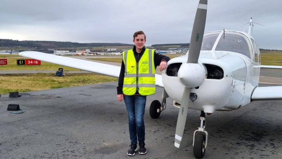 Schoolboy gets his pilot's license before he can drive a car - BBC ...