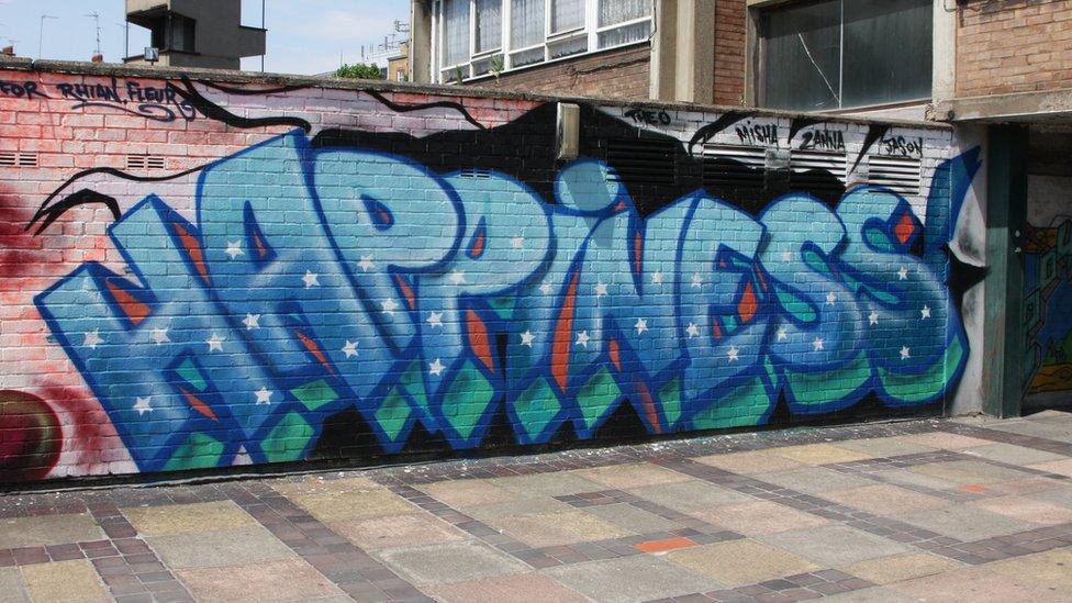 Shiny happy people: Northern Ireland tops UK happiness index again ...