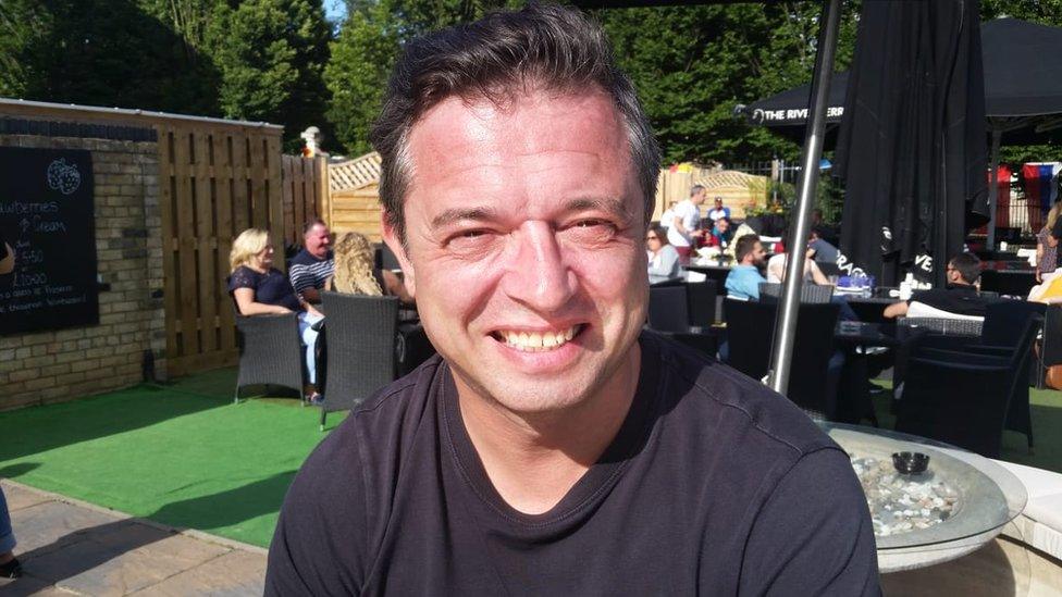 'Shambles' over Graham Saffery's prescription drug death - BBC News