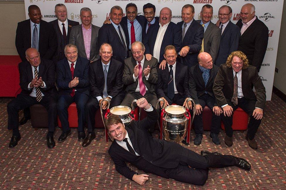 Eddie Bilbey: Death of young boxer prompts fundraiser - BBC News