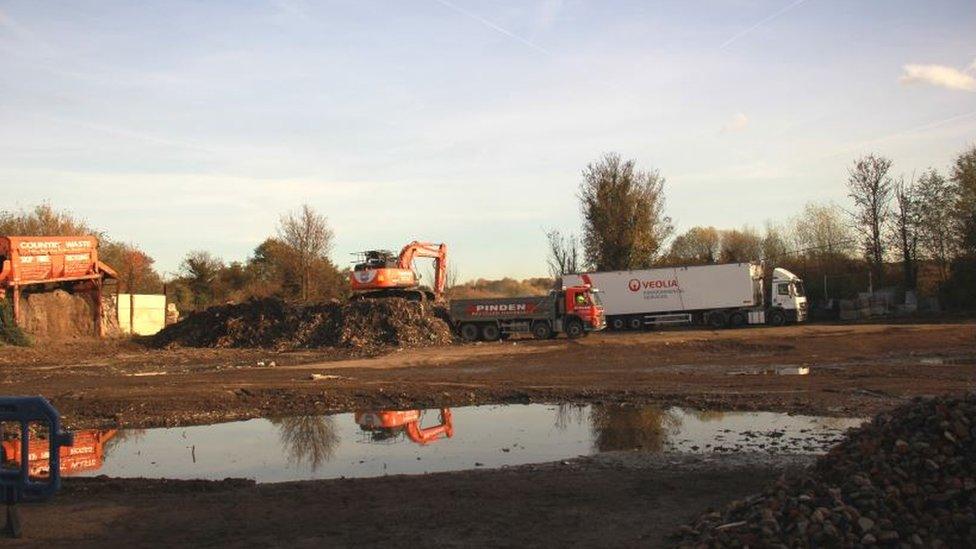 Giant 27,000 tonne pile of waste removed in Bromley - BBC News