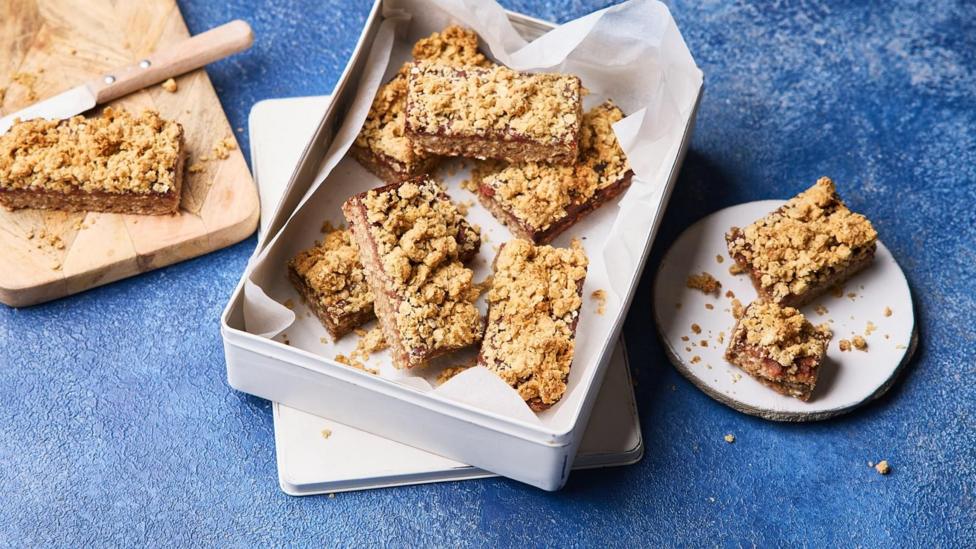 'Please don't be scared of carbs': A sports nutritionist's plea - BBC Food