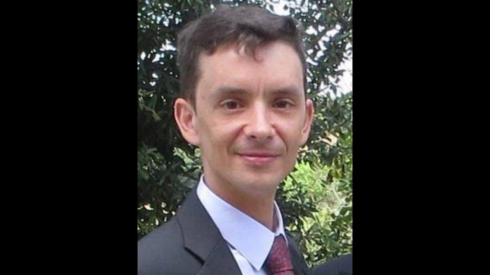 Pedestrian hit by van dies in hospital - BBC News