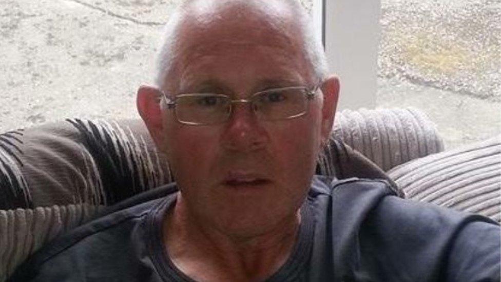 Geoff Seggie death: Son jailed for father's fatal stabbing - BBC News