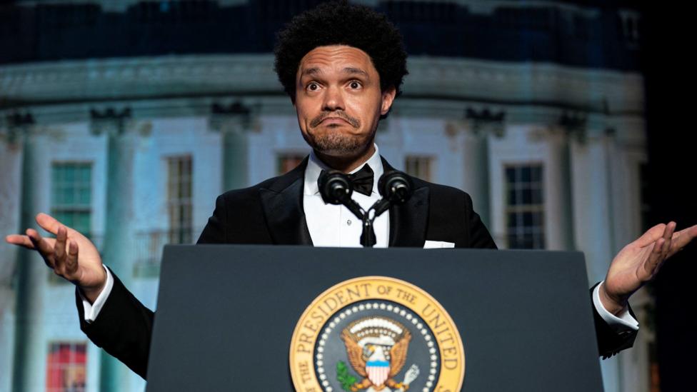 Amber Ruffin: Comedian dropped from hosting White House correspondents' dinner - BBC News