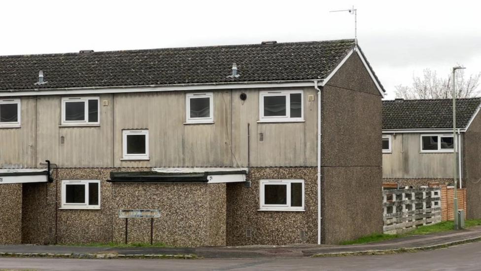 Decision due on hundreds of new RAF Brize Norton military homes - BBC News