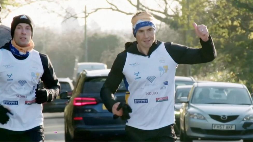 Bath 200-mile ultra-marathon in railway tunnel begins - BBC News