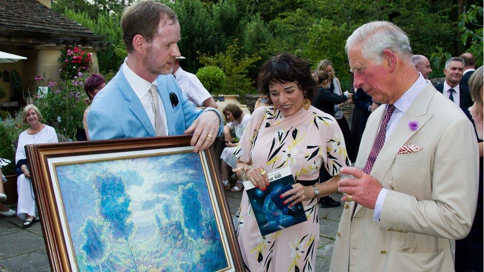 William Arkle: Son opens gallery to display father's work - BBC News