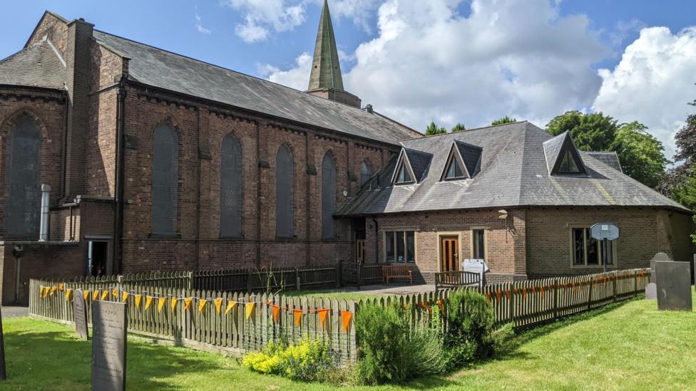 Nuneaton church given grant to repair leaking tower - BBC News