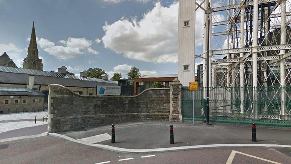 Swindon's £10m technical college placed in special measures - BBC News