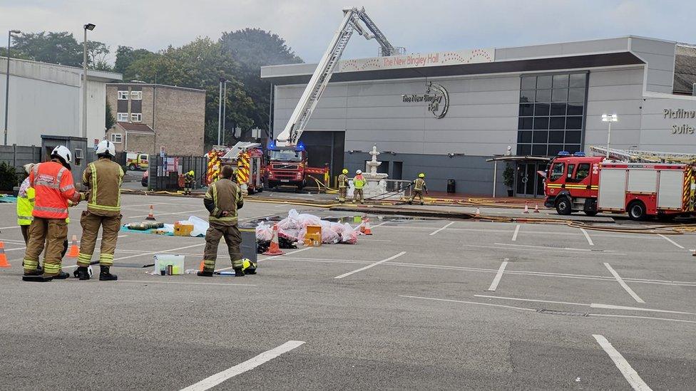 Fire at Birmingham wedding venue started by blow torch - BBC News