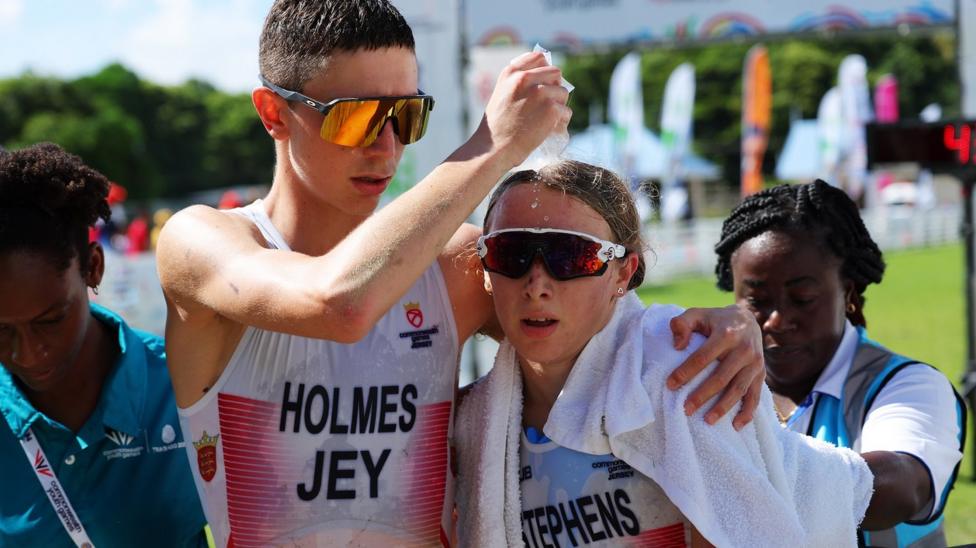 Triathlon: Jonny Brownlee hoping Jersey Super League race returns - BBC News