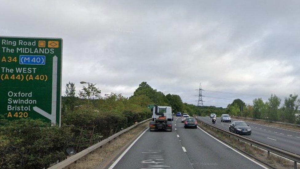 A34 near Oxford reopens after diesel spill closure - BBC News