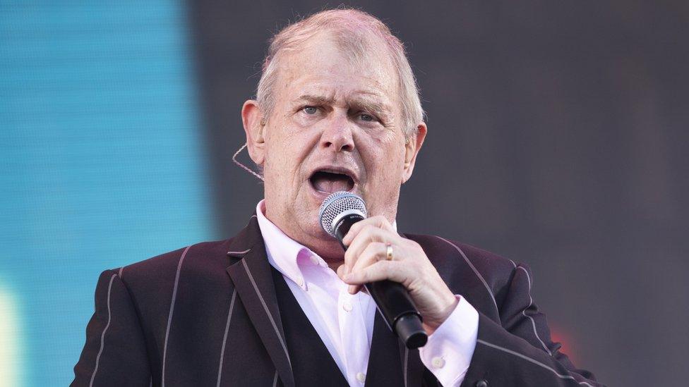 John Farnham: Australian singer has surgery after cancer diagnosis ...