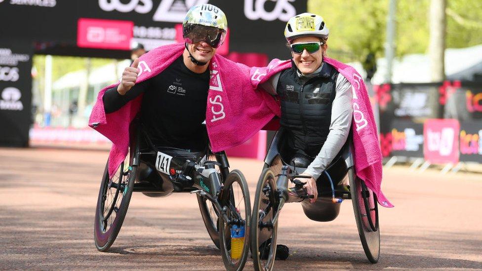 London Marathon 2024: Cool costumes and celebrity runners - BBC Newsround