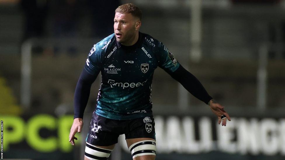 Dragons optimistic over Ross Moriarty as they offer 12 players new ...
