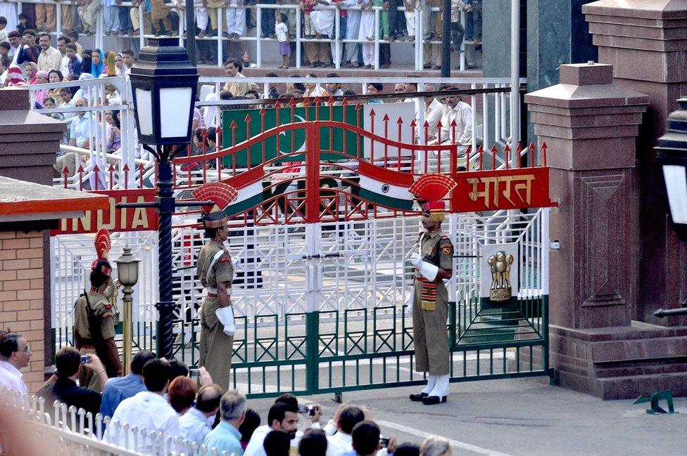 Your pictures: Fences - BBC News