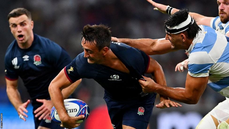 England 27-10 Argentina: George Ford kicks 14-man England to superb ...