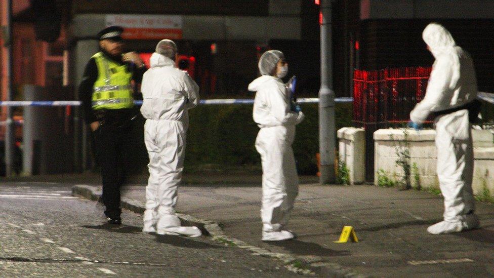 Man arrested in Paisley murder investigation - BBC News