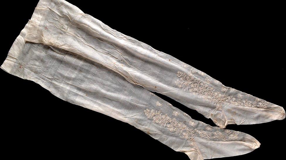 Queen Victoria's embroidered silk stockings sell for £220 - BBC News