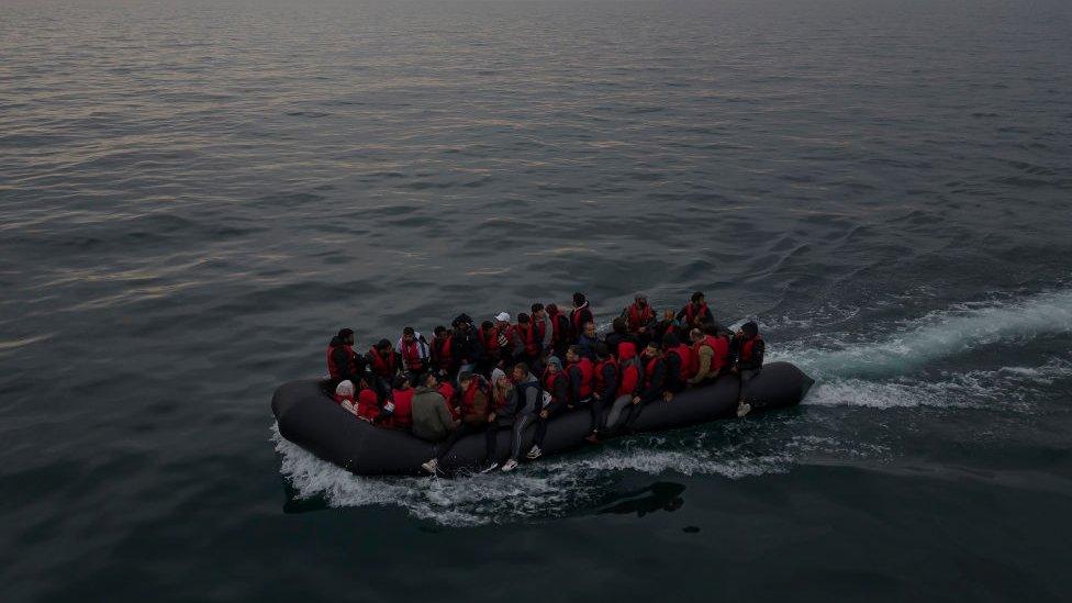 Channel migrants: Government hostile on migrant crossings, report says ...