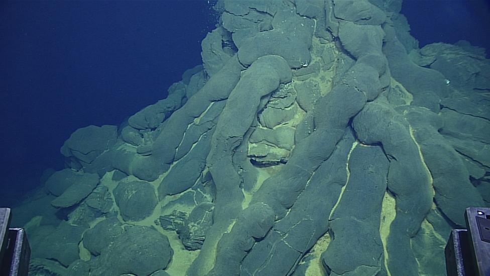There's a live stream from Mariana Trench, Earth's deepest place - BBC ...