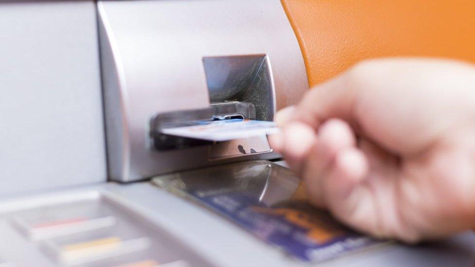 Barclays tests smartphone cash withdrawals - BBC News