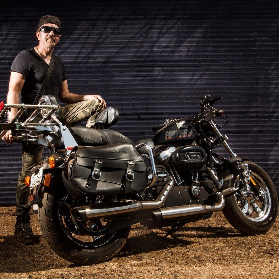 Motorcycle diaries: The new wave of Indian bikers - BBC News