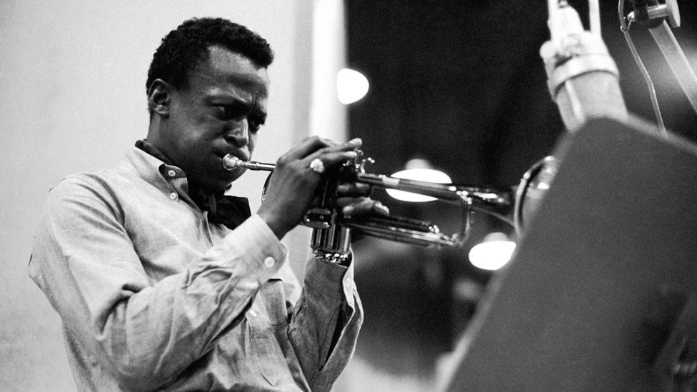 Miles Davis voted greatest jazz artist - BBC News