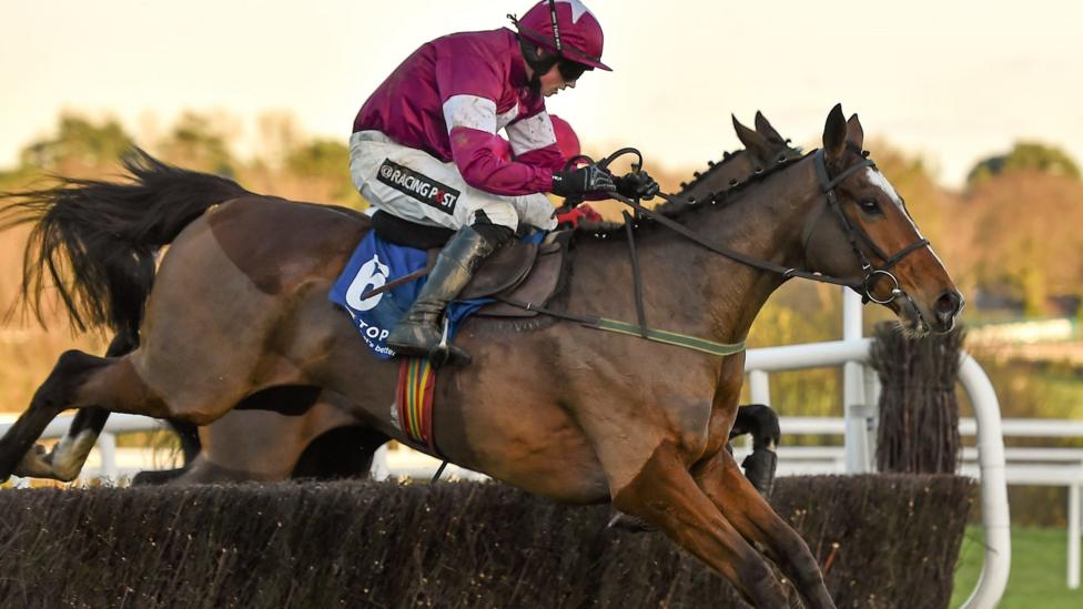 Horse racing: Listen to live radio commentary on the BBC - BBC Sport