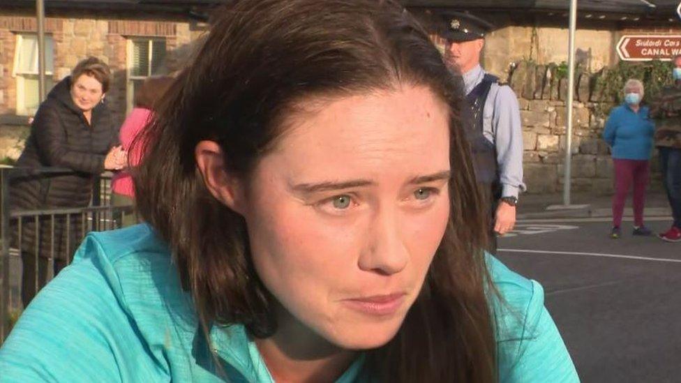 Leona Maguire: 'Incredible' homecoming for star Irish golfer - BBC News